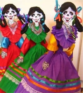 Las catrinas de papel crepe para el Halloween 4 diseños