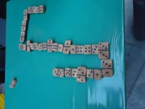 4 ideas de juegos de mesa reciclados diversos materiales